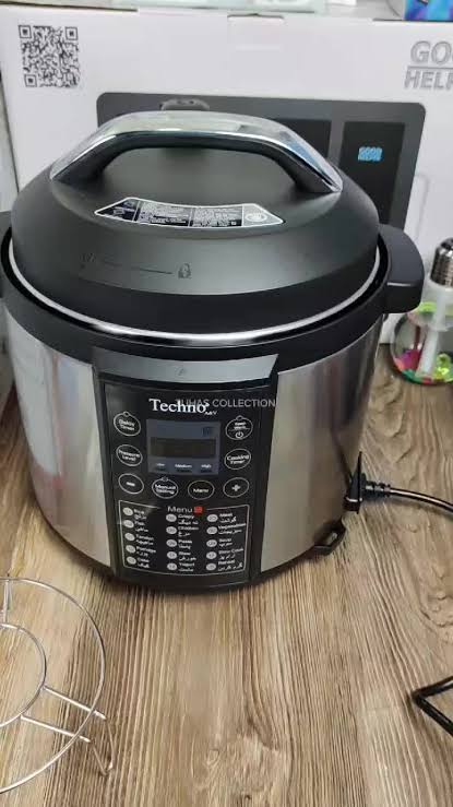 TECHNO Te-621 Multifunctional Pressure Cooker - 1000W– Adnan Electronics